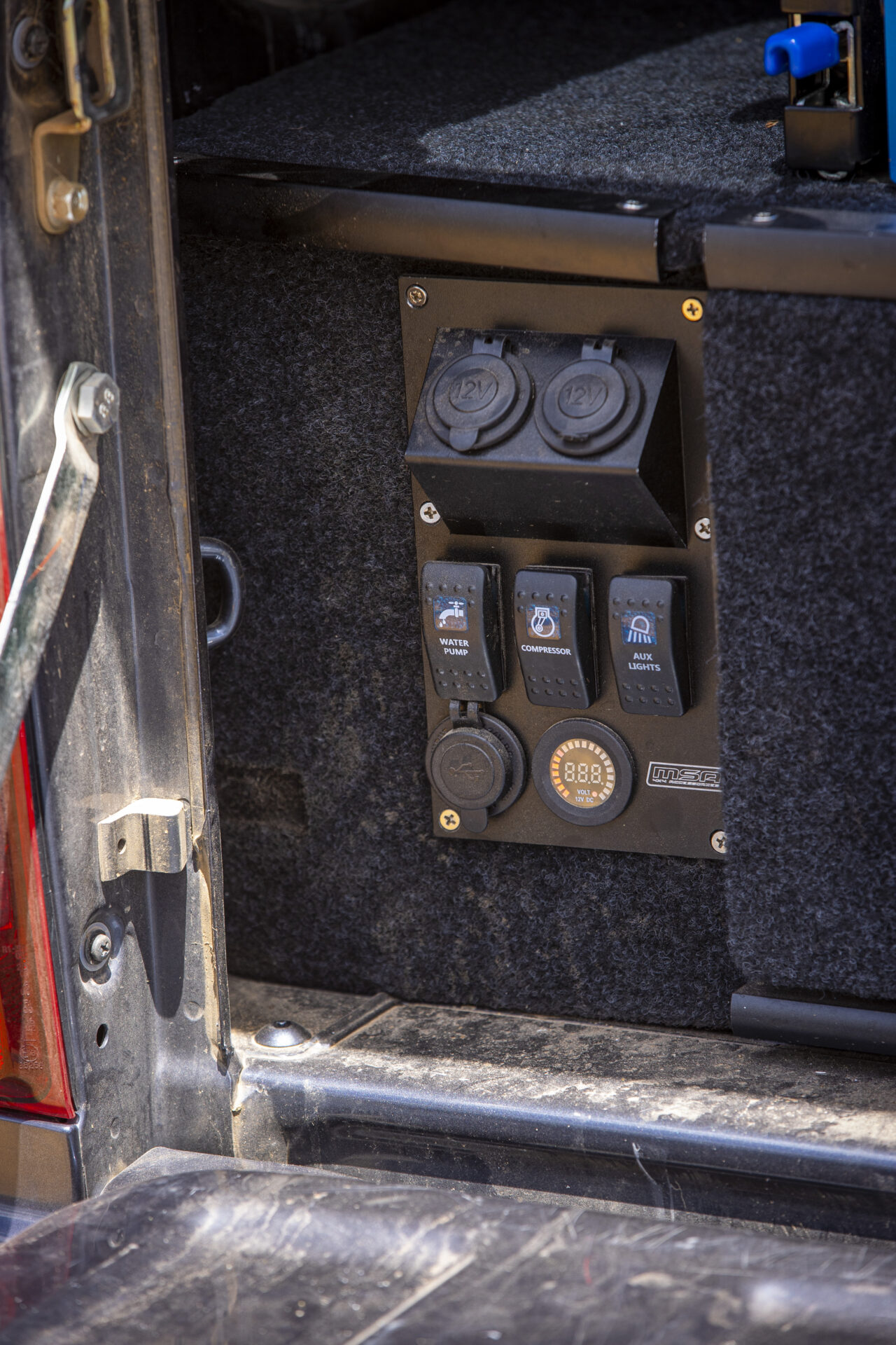 D-MAX gets an MSA drawer system and drop slide