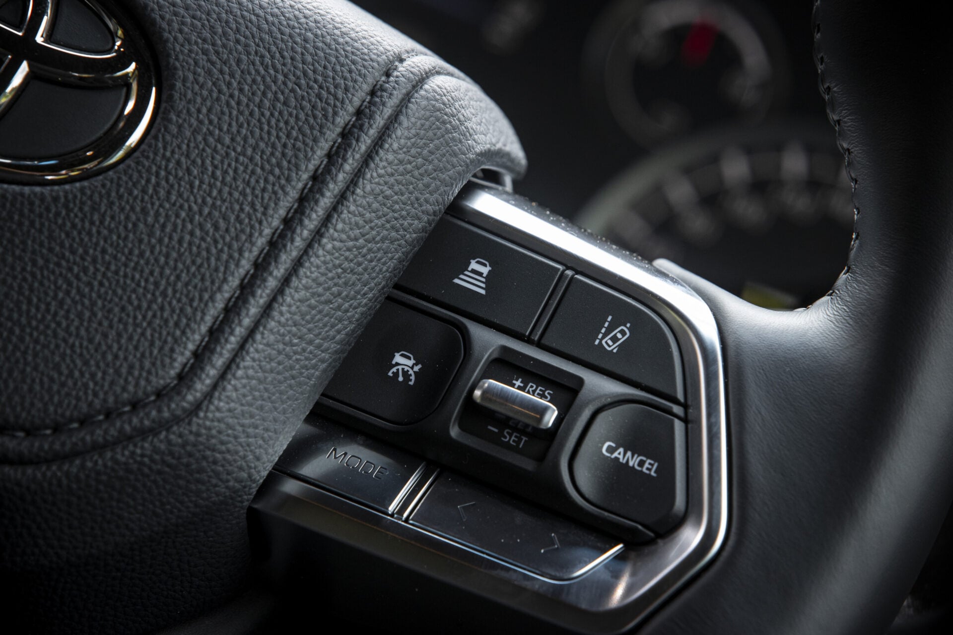 Toyota LandCruiser 300 review: Full range detailed