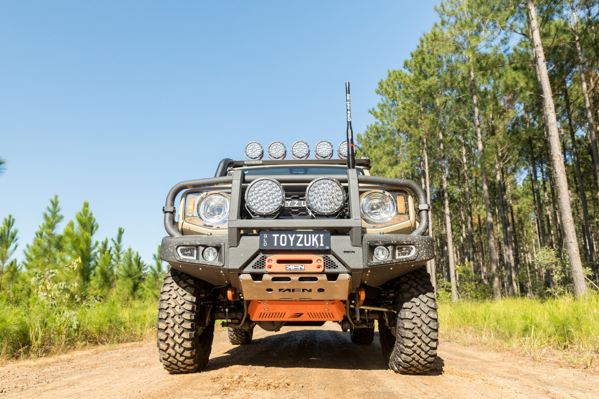 Toyzuki: Jimny converted into mini 79 Series