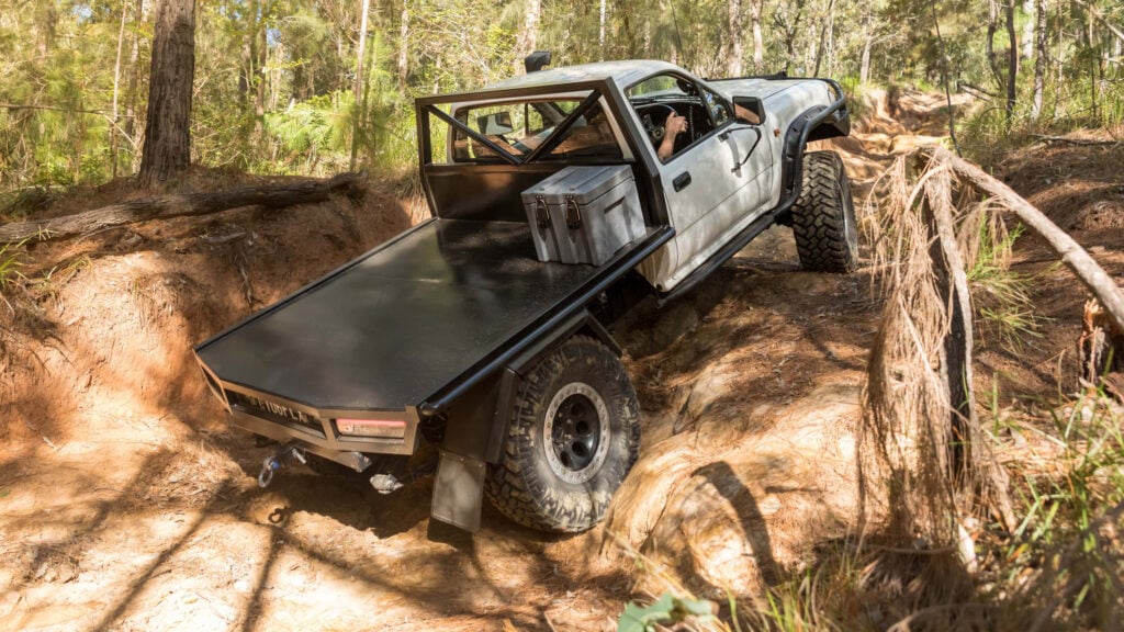 Busted knuckles: DIY-built Toyota HiLux LN106