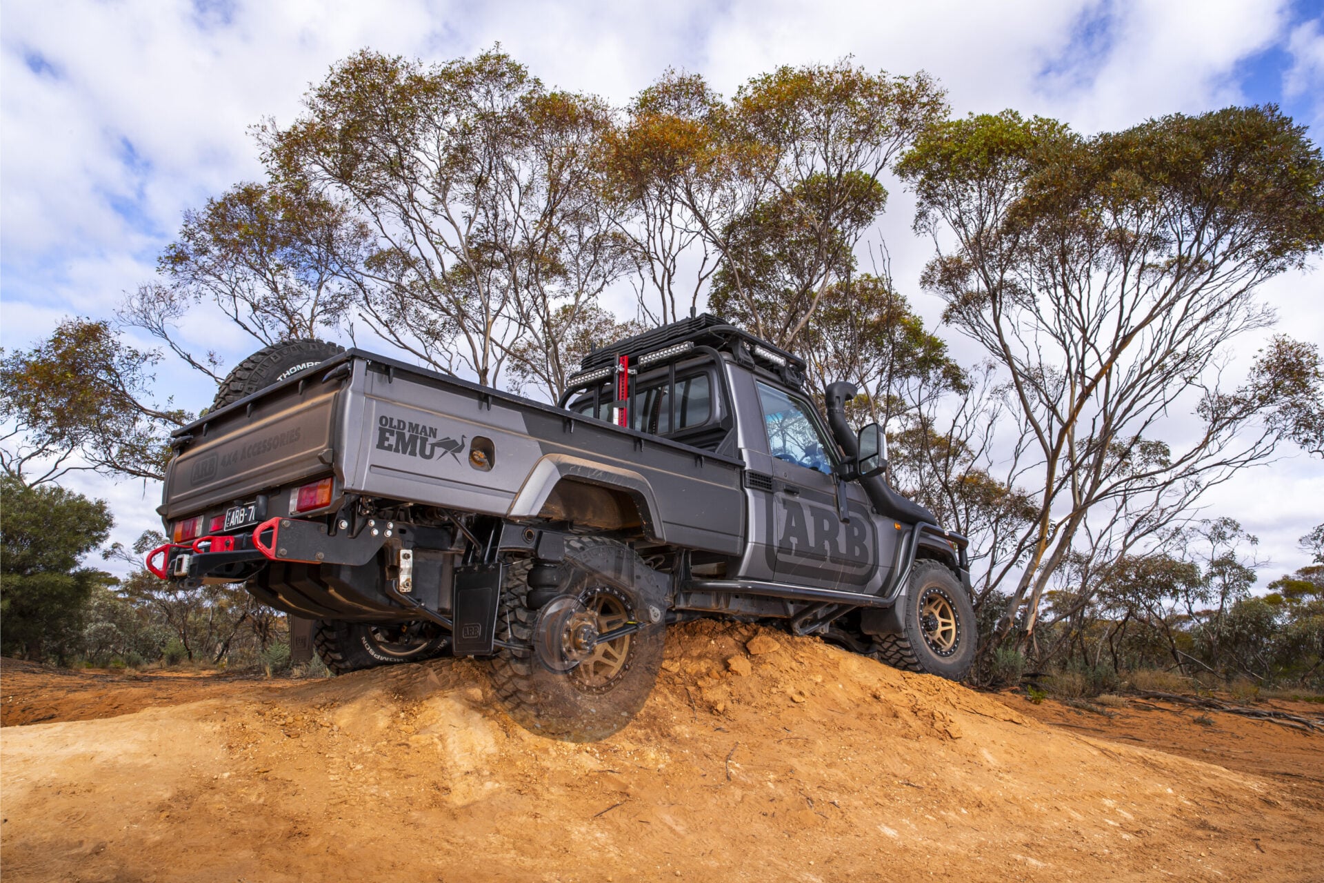 ARB Parabolic leaf springs and Air Bag kit will transform a leaf-spring 4WD