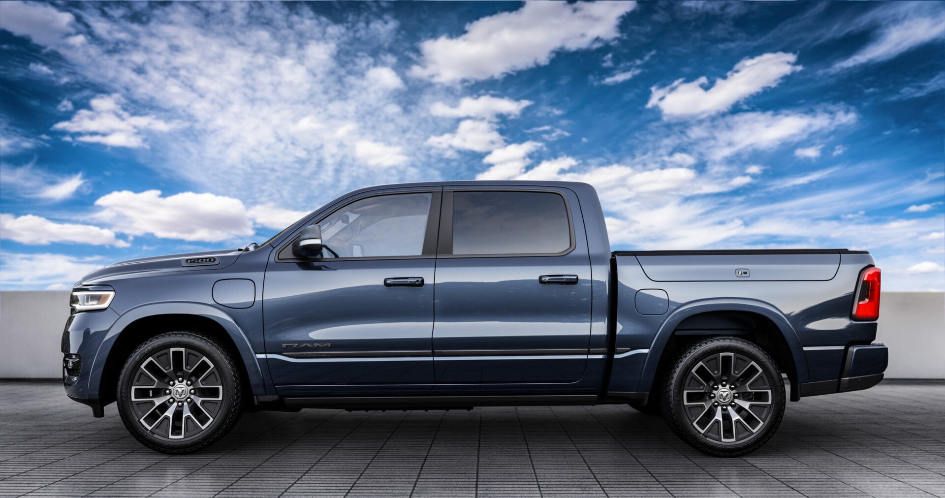 2025 Ram 1500 Ramcharger: range-extender electric ute ute with 1110km ...