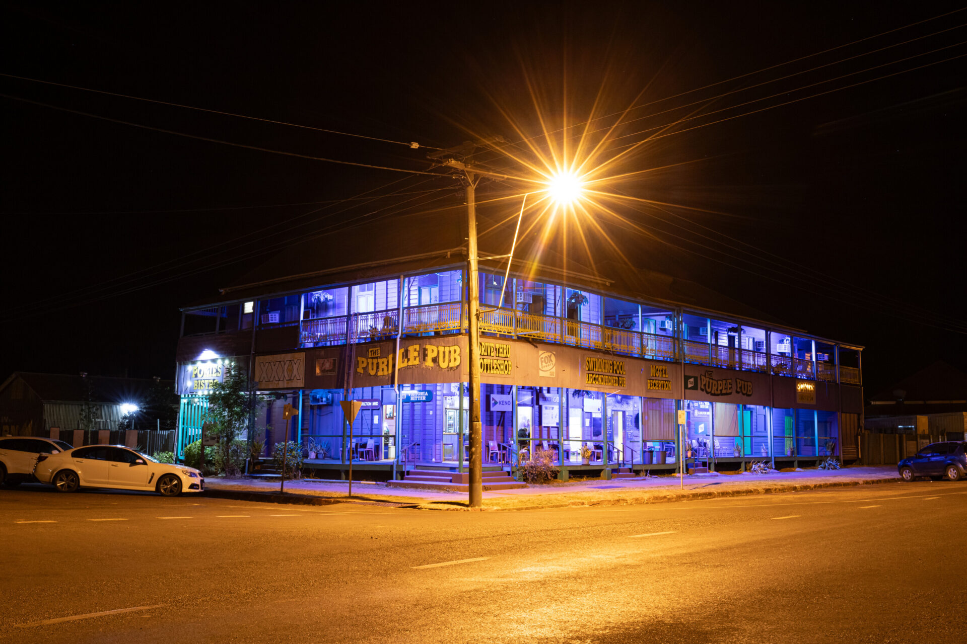 4x4 pub: The Purple Pub