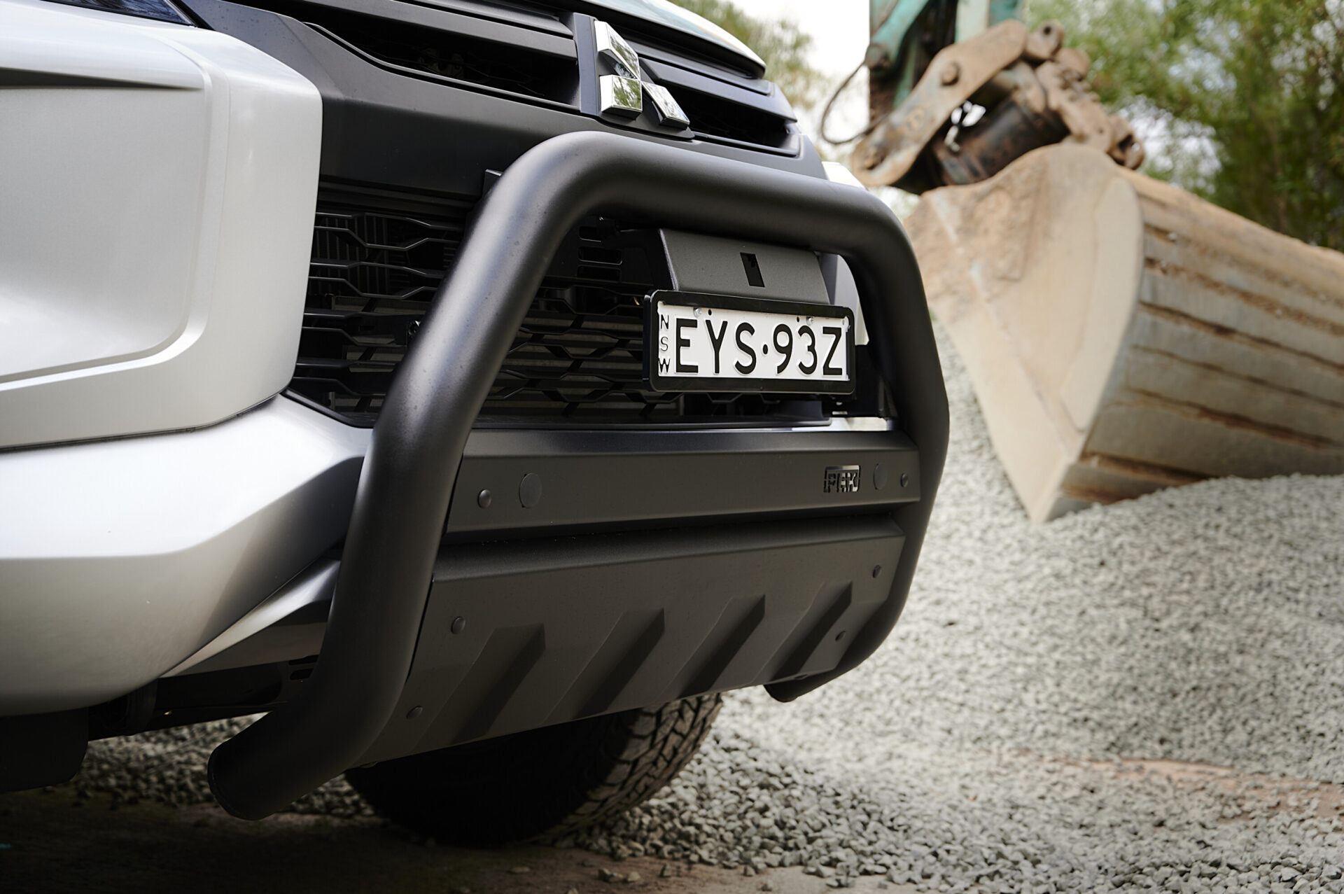 Tradie Triton ute build: PIAK nudge bar