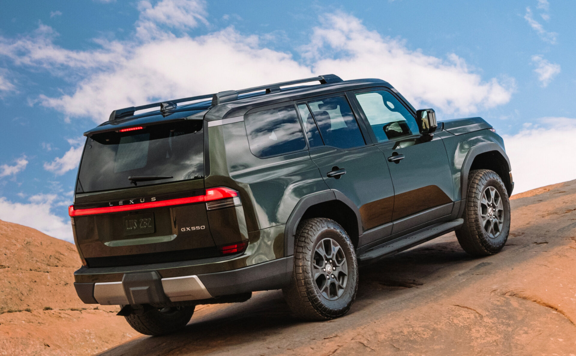 2024 Lexus GX550 vs 2024 Toyota Prado: SPEC BATTLE!