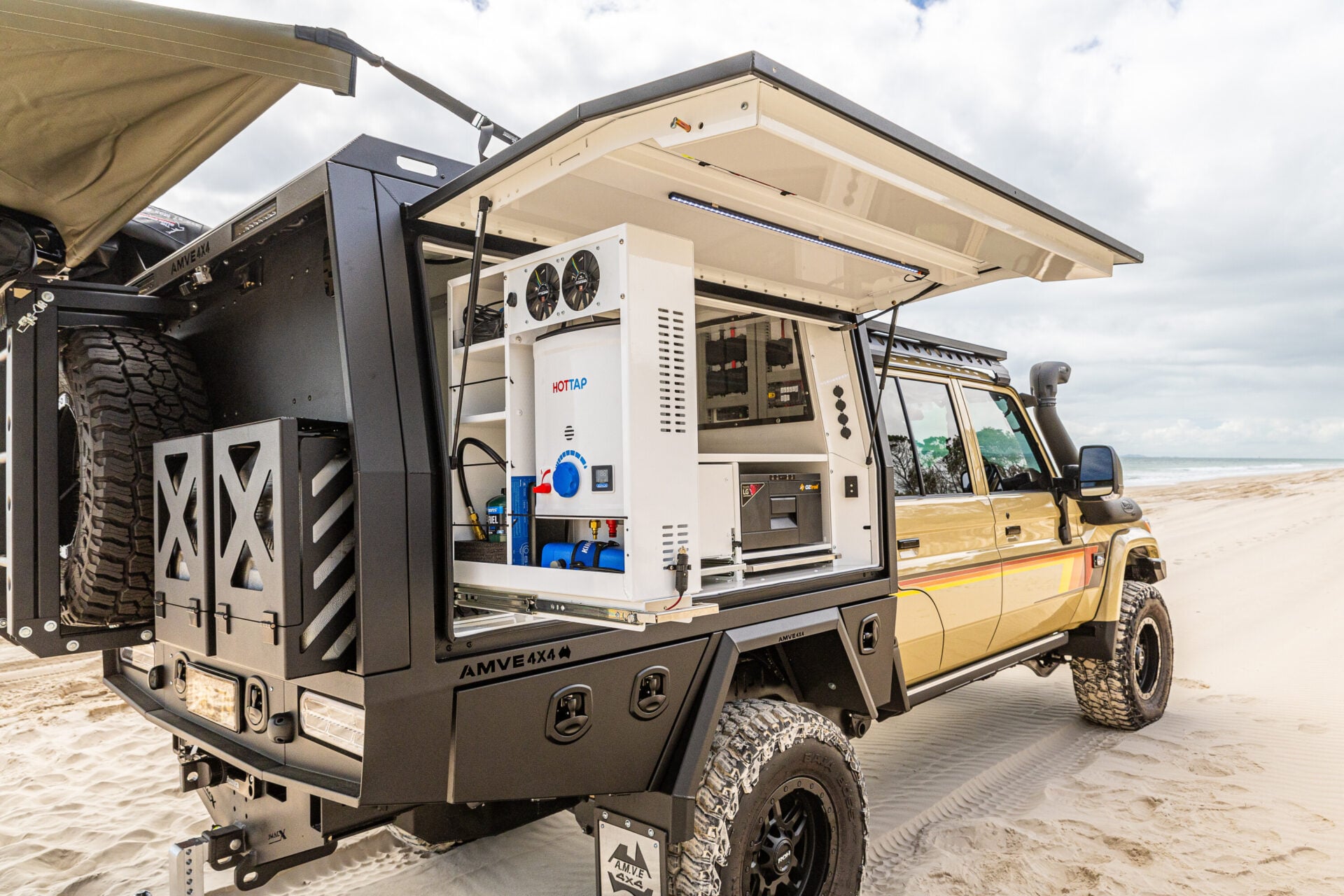 Toyota LandCruiser 79 Series custom 4x4