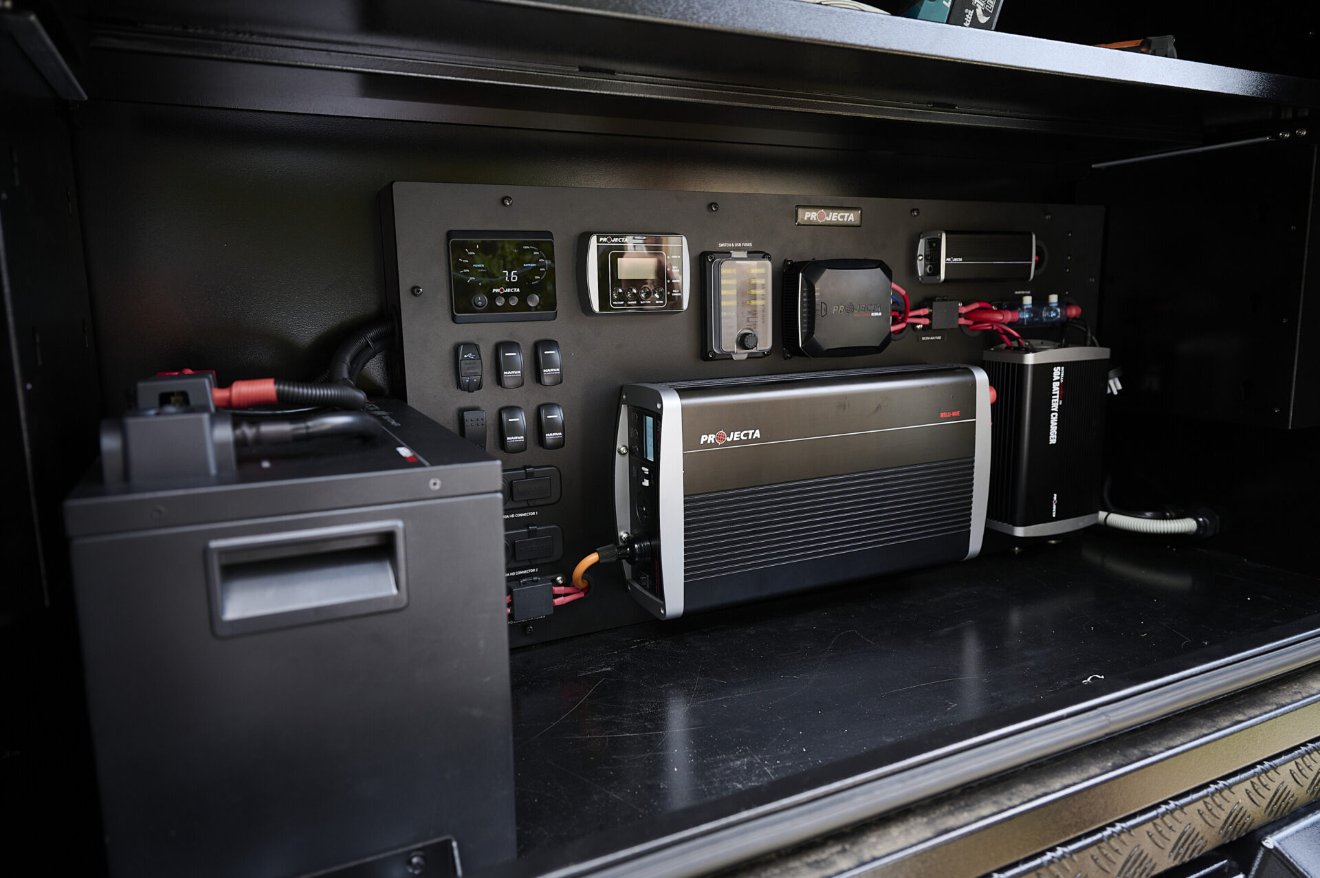 Triton tradie ute build: TC Boxes tray and toolbox installed