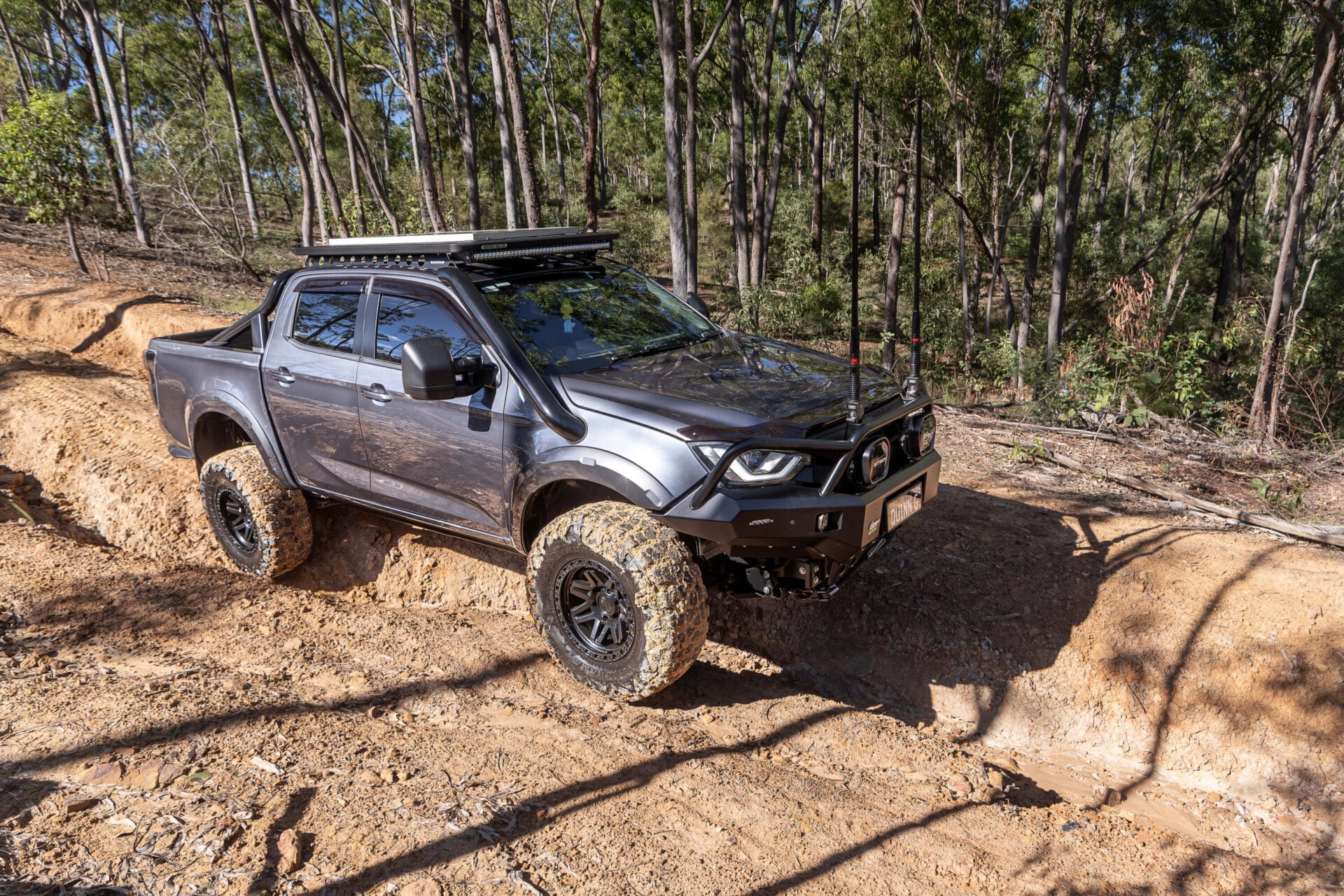 Isuzu D-MAX custom 4x4 build