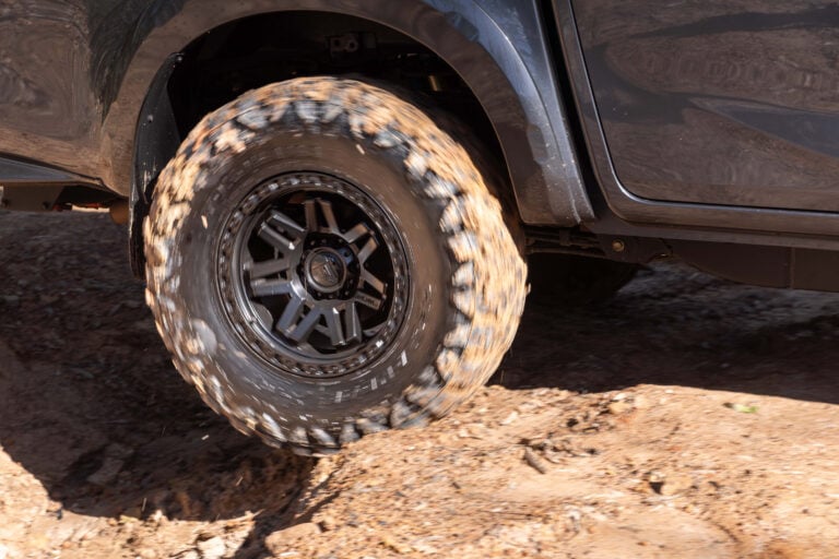 Isuzu D-MAX custom 4x4 build