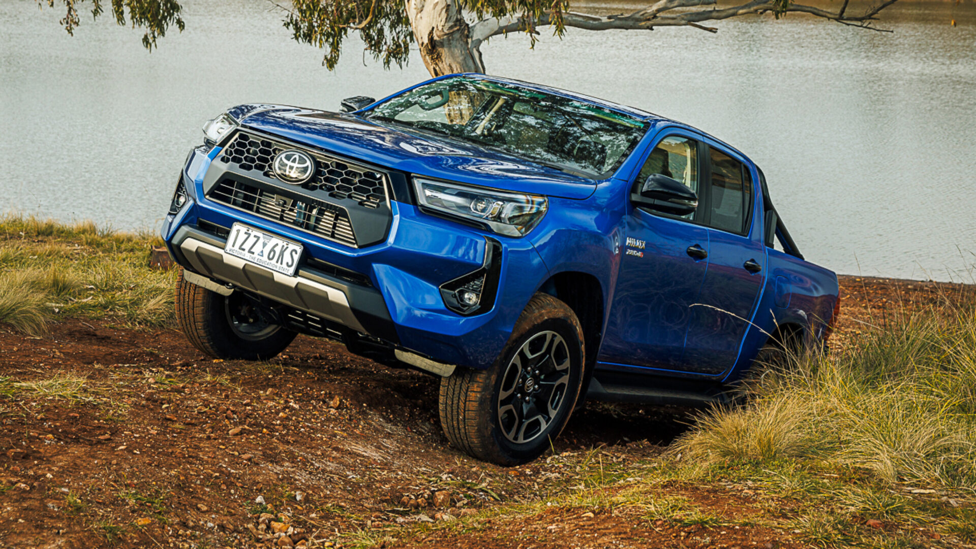 Toyota HiLux Reviews, Price & Specifications