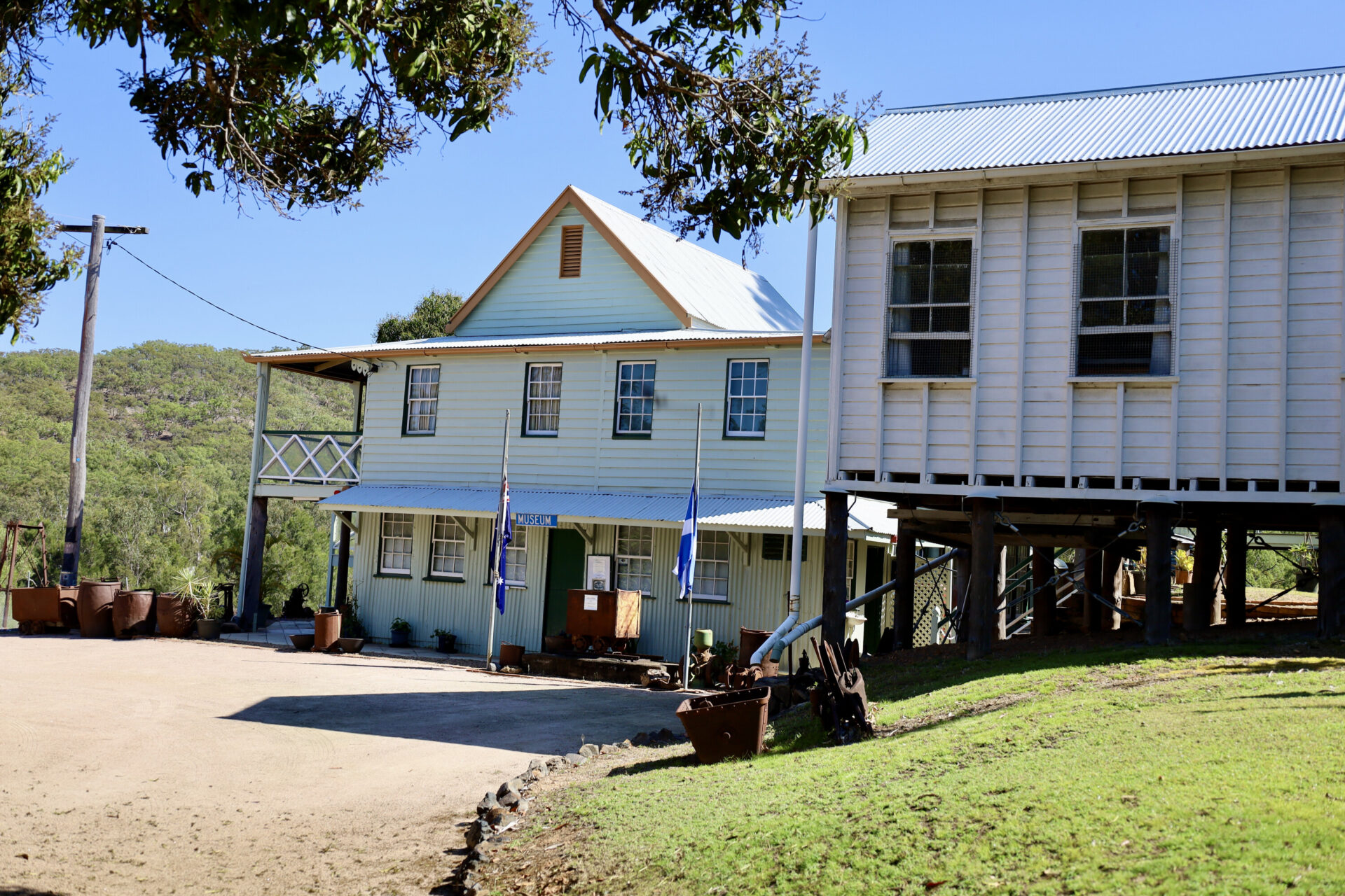 The drive from Herberton to Petford in FNQ has it all
