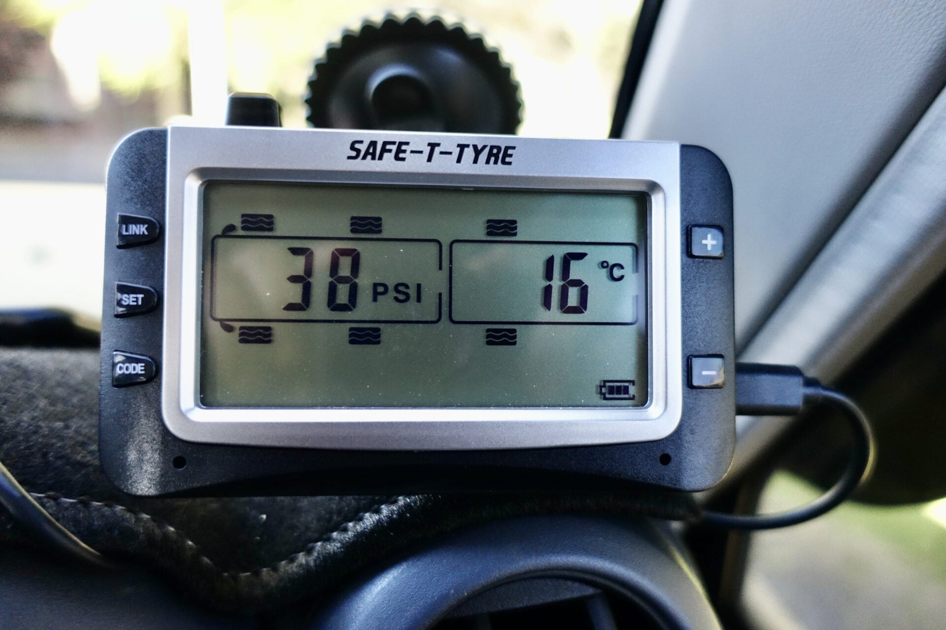 Safety Dave Tyre Pressure Monitoring System review