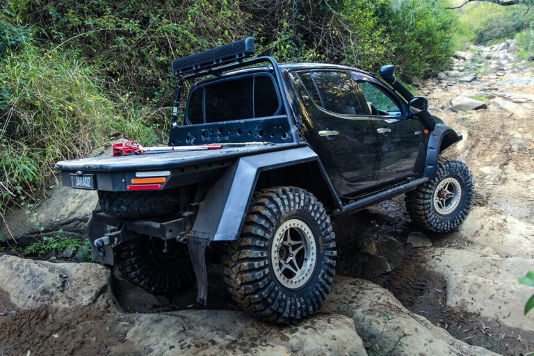 Mitsubishi Triton ML: Custom 4x4