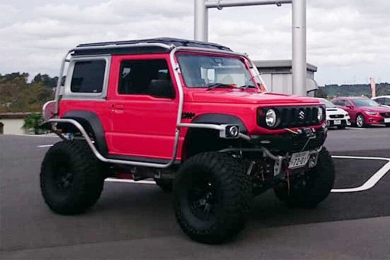 Nihon Automobile College builds custom Suzuki Jimny