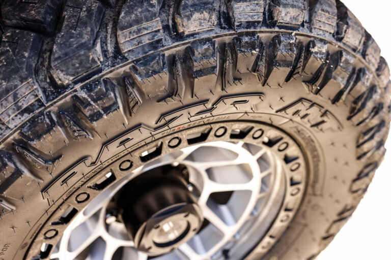 2024 Toyota LandCruiser 79 GXL: Maxxis RAZR MT772 mud-terrain tyres
