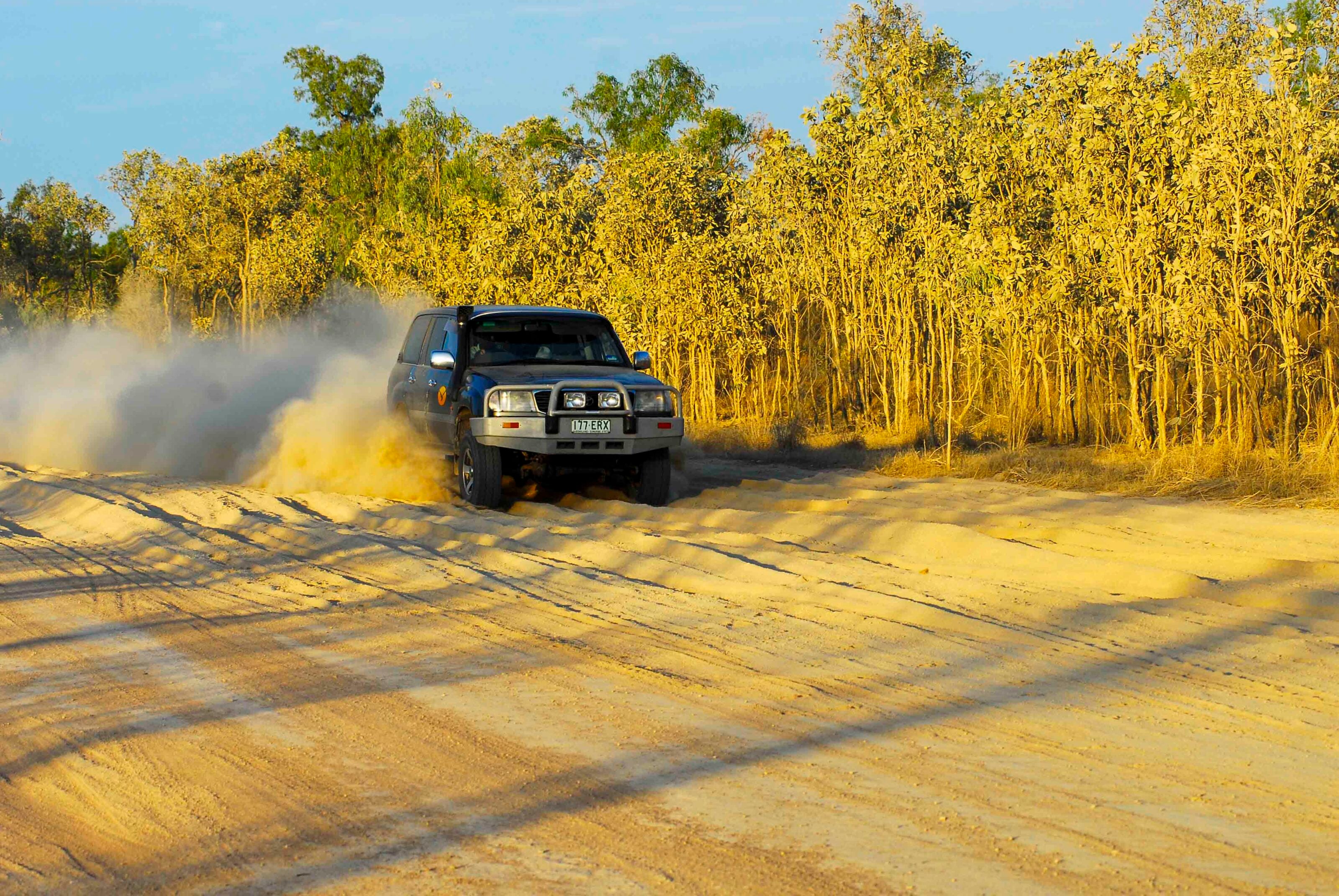 How to drive a 4×4 on sand: Techniques, gear and mistakes to avoid