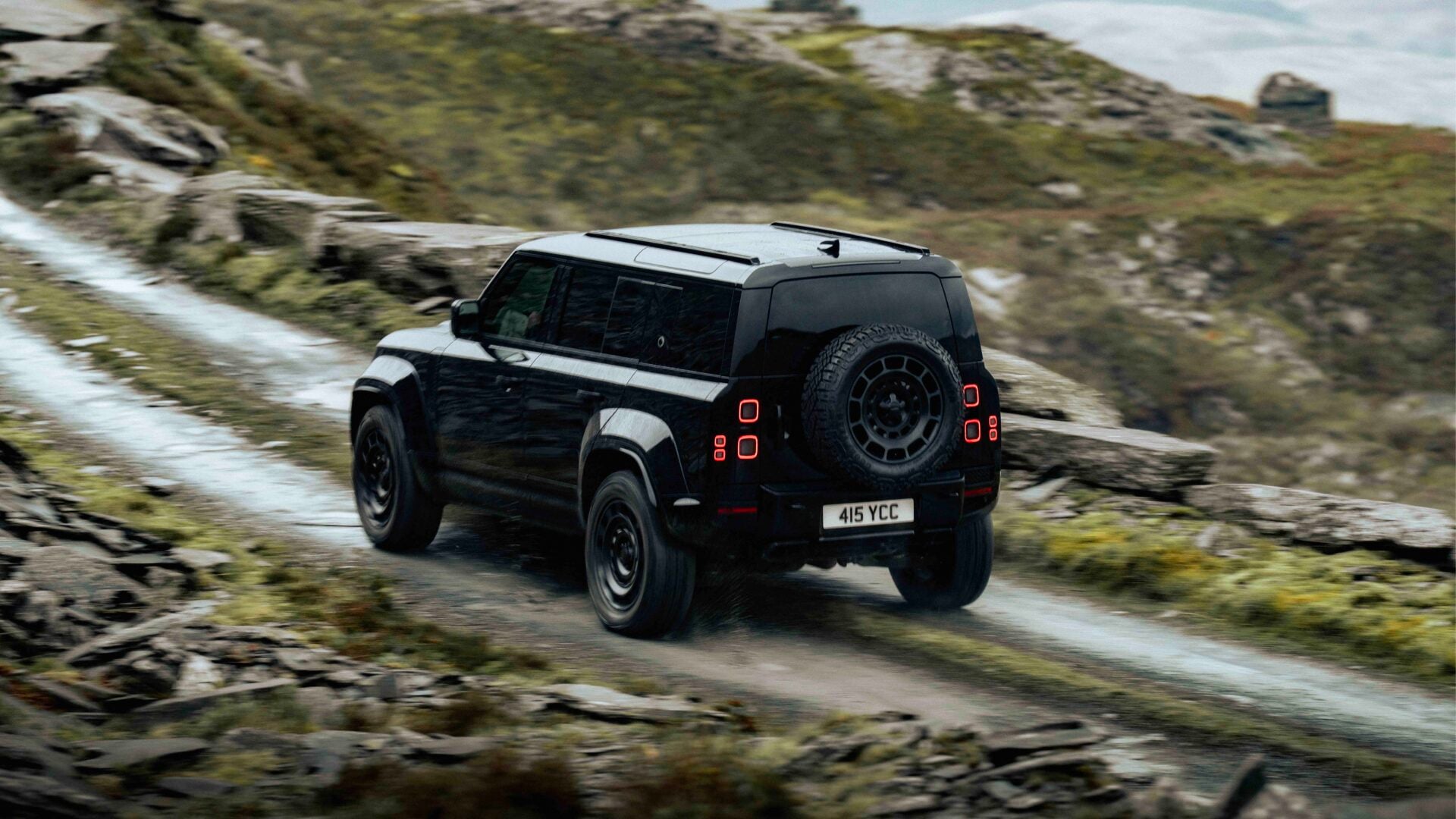 Land Rover reveals stealthy $337K Defender OCTA Black