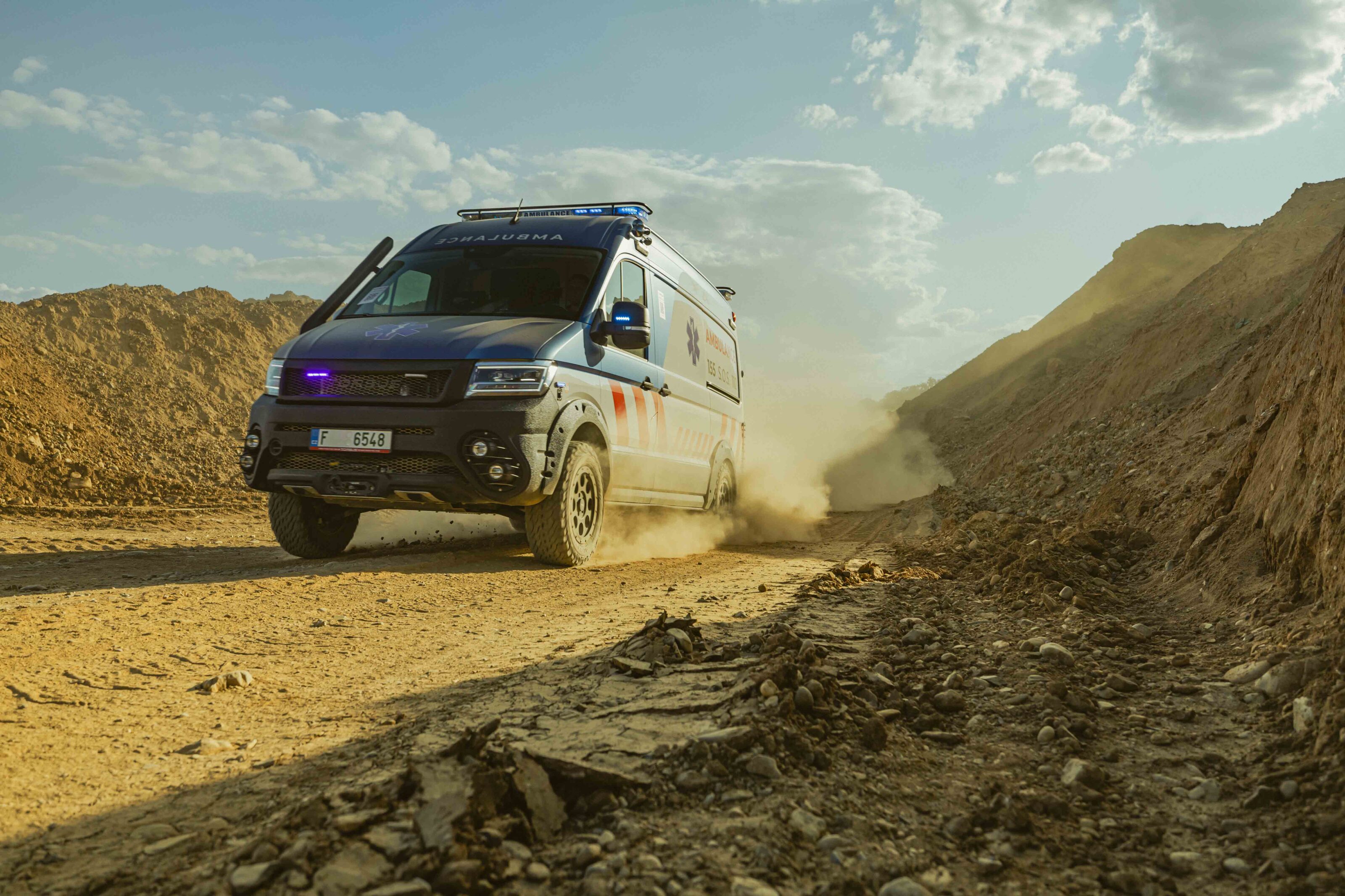 Off Road Emergency Vehicles Off Road Ambulance New 4x4 Diesel